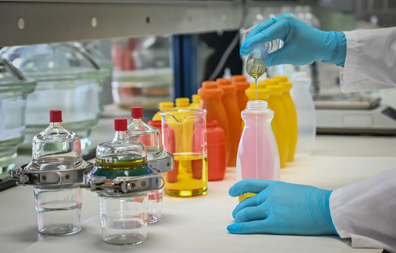 NIAS Analysis in Food Contact Materials: Risks, Regulation and Control